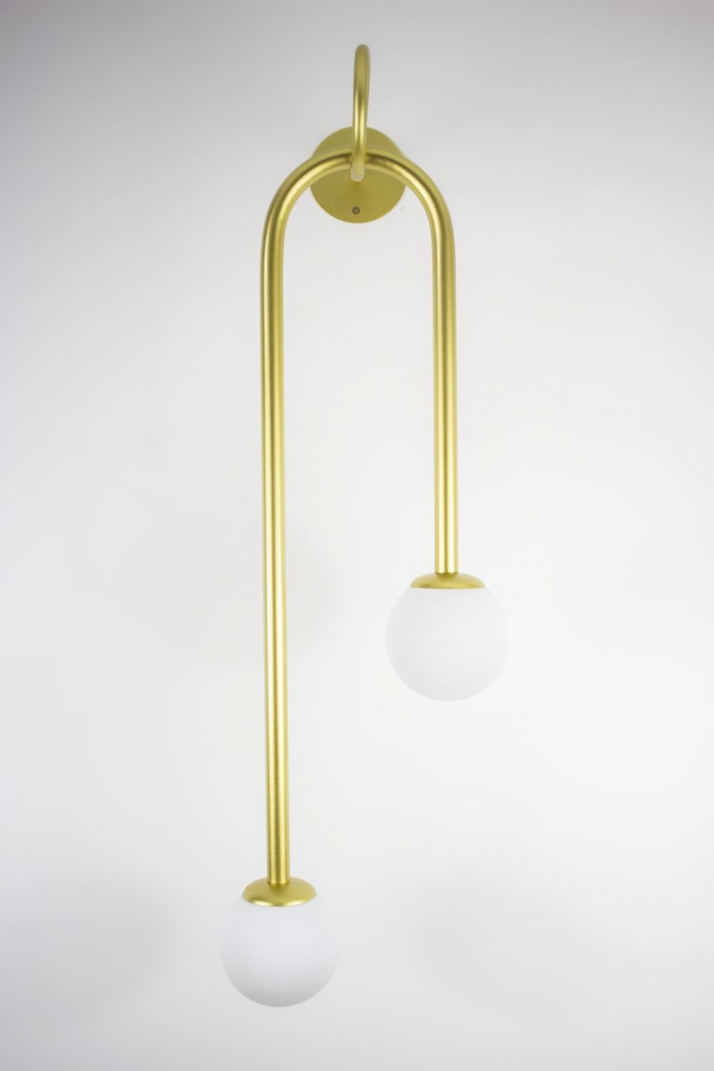 Arandela Pendulo Dupla Bola Globo Dourado Usina – IluminaMundo